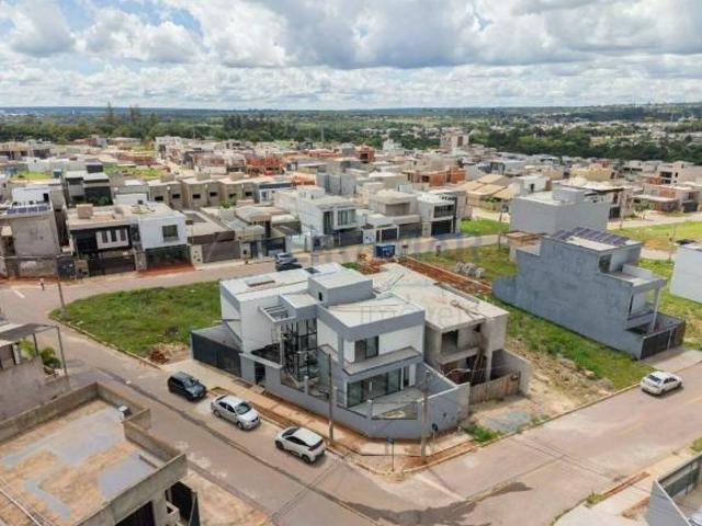 Casa Moderna em Fase de Construção com 3 Suítes e Jardim de Inverno na QE 56 Guará II