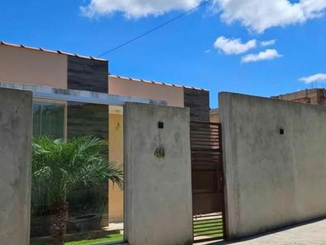 Casa Moderna em Lote Inteiro com Vista Privilegiada – R$ 340.000