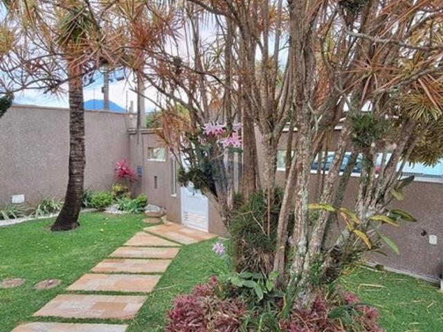 Casa Moderna em Peruíbe: Investimento Garantido!