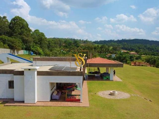 Casa moderna em terreno plano de 10.000 m² em condomínio fechado em Itu Sp