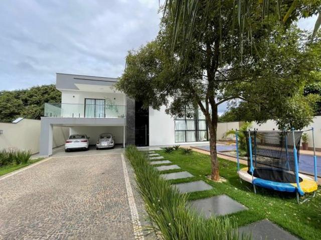 Casa Moderna em Vicente Pires na Rua 10
