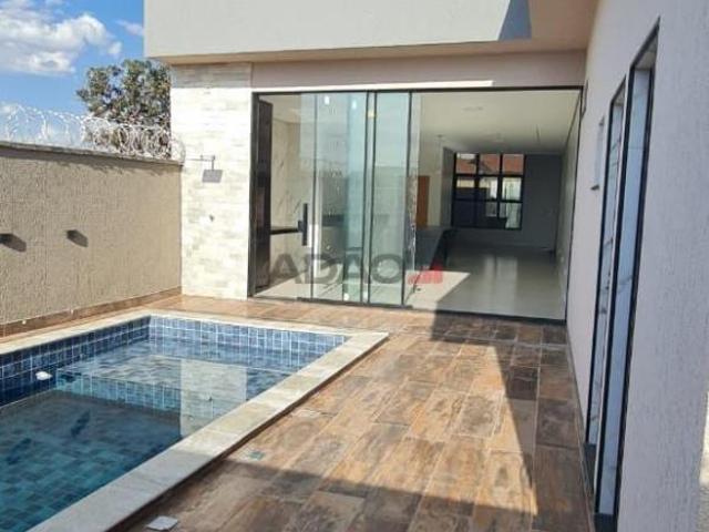 Casa Moderna Faiçalville 221m² com 3 Suítes, Piscina Aquecida e Localização Privilegiada Casa de R