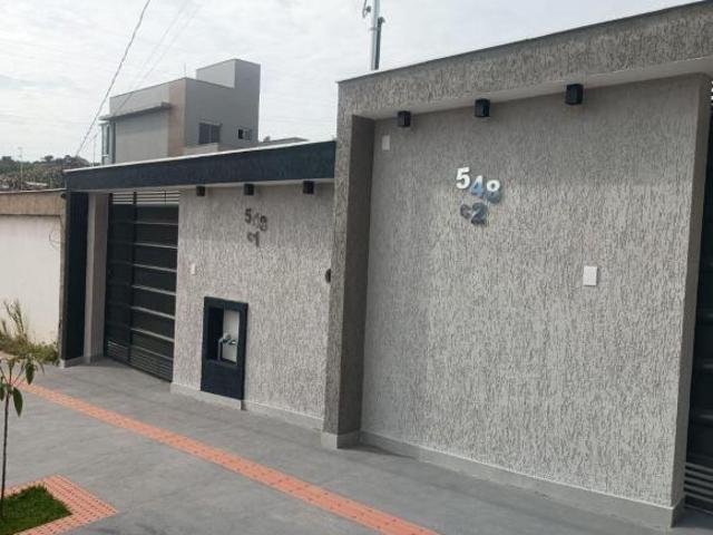 Casa Moderna não é Geminada a venda 03 quartos c suite, 03 vagas, bairro Boa Esperança, Santa Luzia