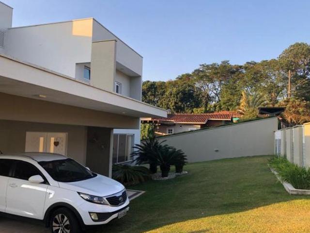 Casa moderna no Condomínio São Gabriel