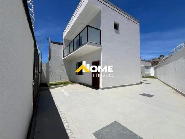 Casa moderna no bairro Santa Helena