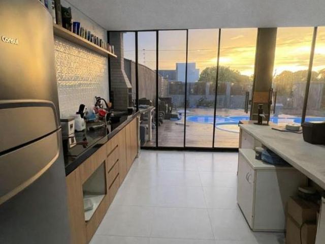CASA MODERNA NO VILLAGE PREMIUM – RUA ALAMEDA DOS IPES | ALTO PADRÃO E LAZER COMPLETO