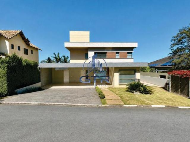 Casa Moderna na Granja Viana com 3 Suítes, Vista Panorâmica e Gourmet