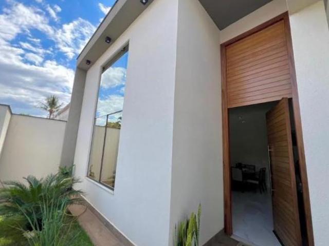Casa moderna na rua 10, Vicente Pires!