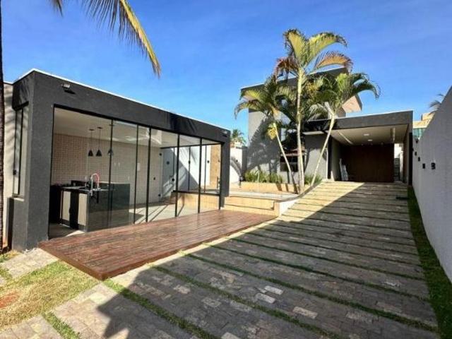 CASA MODERNA RUA 3 VICENTE PIRES 3 QUARTOS 2 SUÍTES PISCINA CHURRASQUEIRA CONDOMINIO 400M²