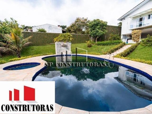 Casa Moderna Terrea AT 1.431m2 5 Suites, 5 Closets, Semimobiliada, AC 587m2!