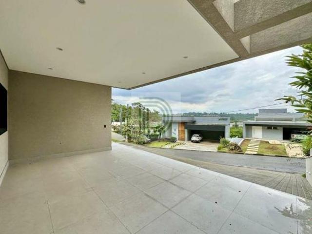 Casa Moderna Zero Km no Quinta de São Fernando 4 Suítes, Alto Padrão e Sofisticação!