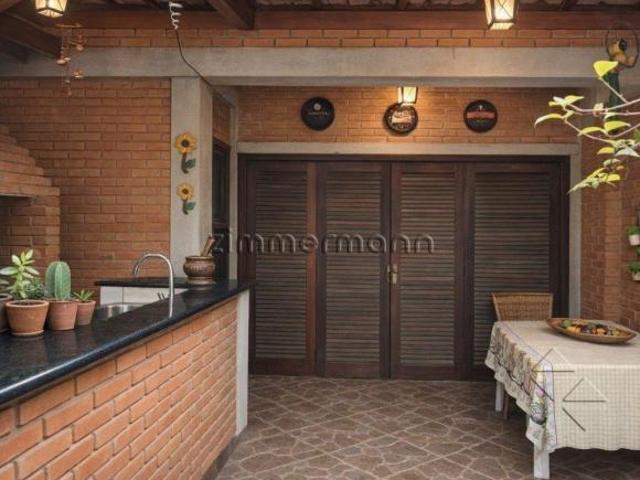 CASA MOEMA 3 DORMITÓRIOS 2 VAGAS