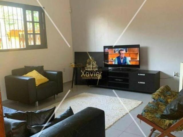 Casa Mongaguá com piscina, 3 dorm, 1 suite, 1 vaga, espaço gourmet