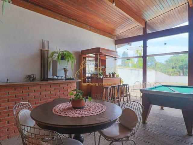 CASA MORUMBI 3 SUÍTES
