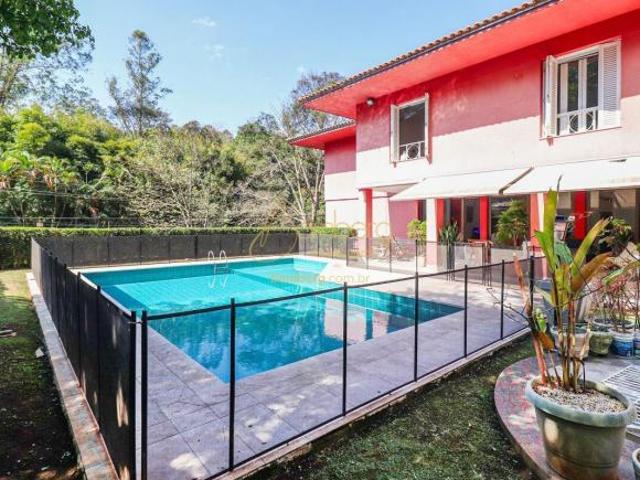 Casa Morumbi reformada com 5 quartos/dts 3 suites