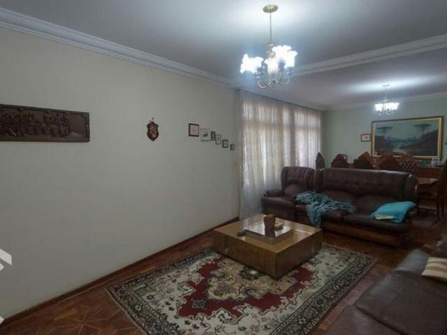 Casa na Mooca bem localizada