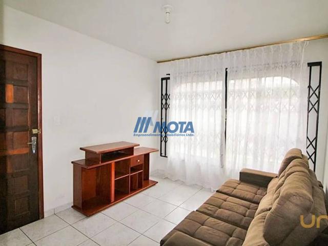 Casa na Olindo Sequinel Capão Raso Curitiba PR, aluguel por R$ 3.300