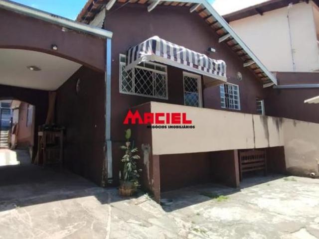 casa na avenida salinas bosque dos eucaliptos