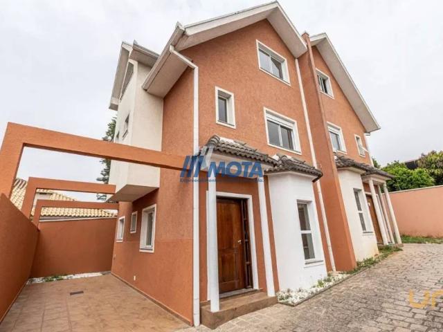 Casa na Alcides Darcanchy Santa Felicidade Curitiba PR, aluguel por R$ 3.200