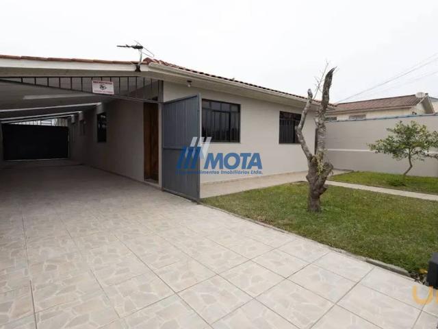 Casa na Caetano Alessi Butiatuvinha Curitiba PR, aluguel por R$ 4.400