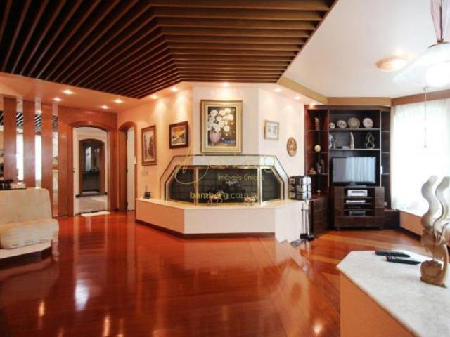 Casa na Chácara Flora com 7 quartos e 4 suítes!
