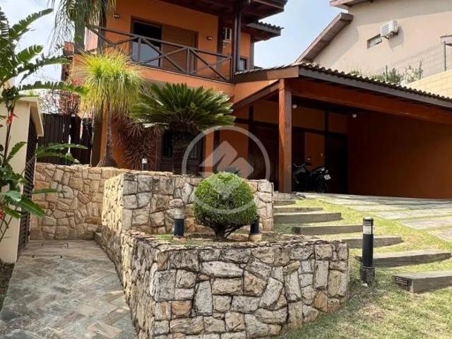 Casa na Chácara Malota com 3 suites