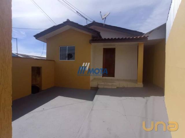 Casa na Clara Polsin Novo Mundo Curitiba PR, aluguel por R$ 2.200