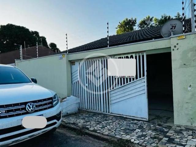Casa na Cohab São Gonçalo com 3 quartos sendo 2 suítes com armários embutidos com churrasqueira e pi