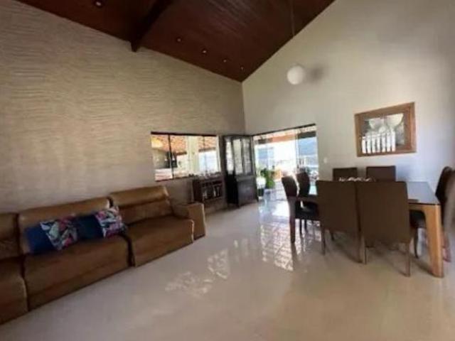 CASA NA COLÔNIA AGRICOLA, 1000m² 4 SUITES DENTRO DE CONDOMINIO