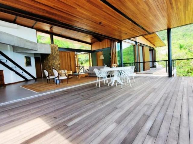 Casa na Costeira Vendo em Ilhabela, locação temporada, acomoda até 10 pessoas, 5 Suítes, Pacoíba, p