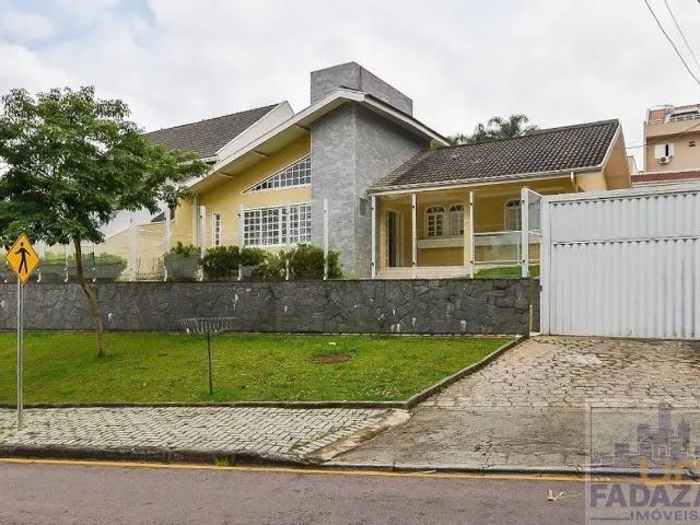 Casa na Emílio de Almeida Torres Campina do Siqueira Curitiba PR, aluguel por R$ 8.500