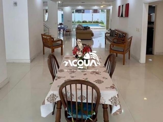 Casa na Enseada, próximo da praia