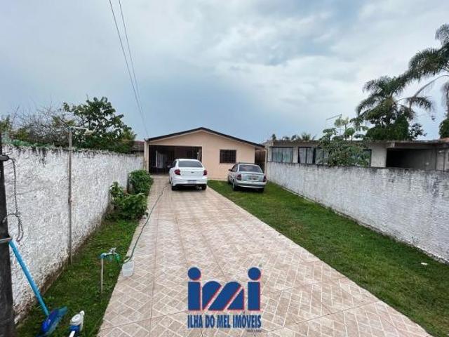 Casa na faixa do mar de Canoas