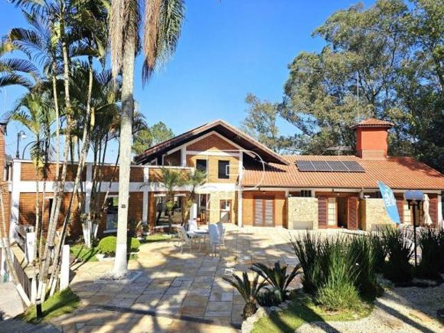 Casa na Granja Viana!