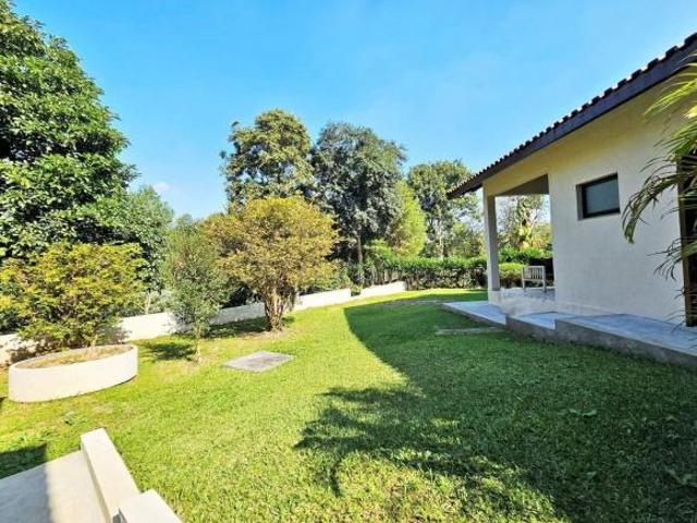 Casa na Granja Viana!