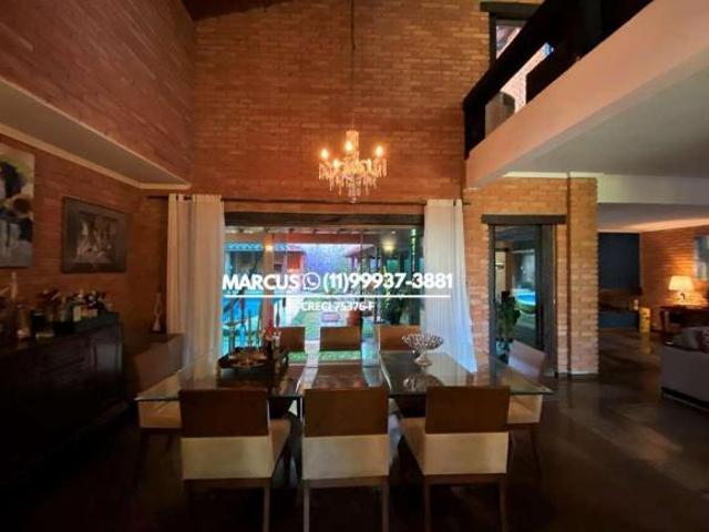 Casa na Granja Viana c/ 703m² 3 dorms  1 suíte 4 vgs piscina