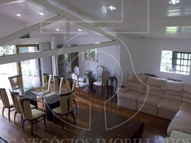 Casa na Granja Viana Cotia