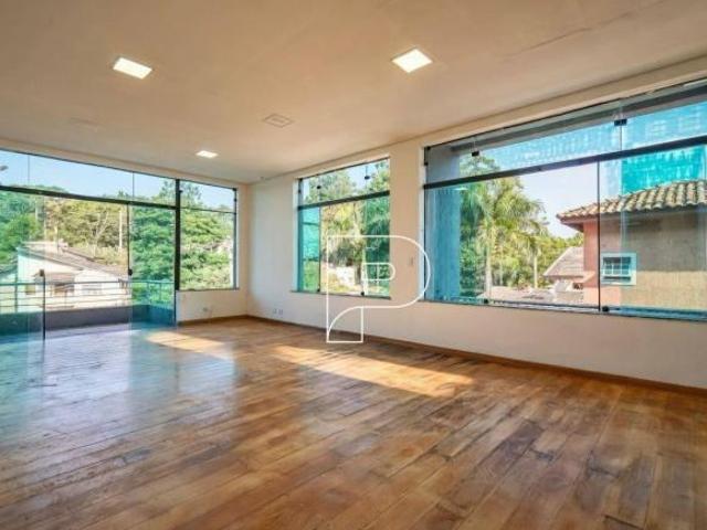 Casa na Granja Viana, Residencial Euroville Estuda permuta por apartamento em SP