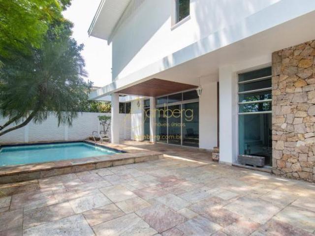 Casa na Granja Julieta com 4 dormitórios, junto ao Parque Severo Gomes!