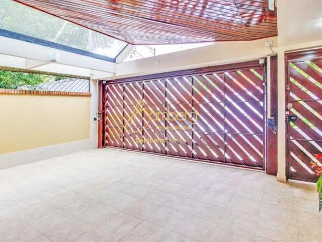 Casa na Granja Julieta, com 4 dormitórios sendo 3 suítes, 2 vagas, lazer