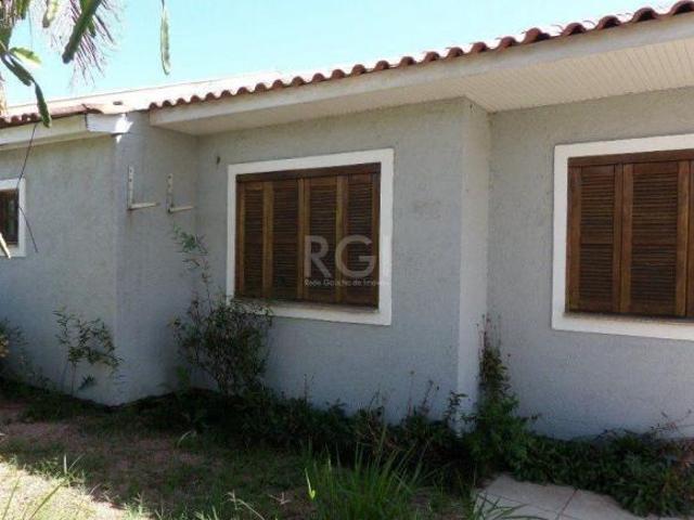 Casa na Hípica com 3 dormitórios e 2 vagas