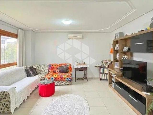 Casa na Hipica com 03 dormitorios com 01 suite e 02 vagas de garagem