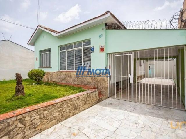 Casa na Lamenha Lins Rebouças Curitiba PR, aluguel por R$ 3.500