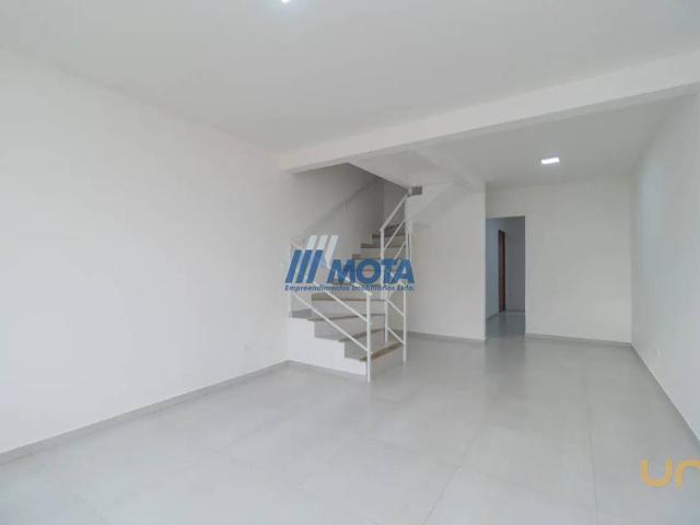 Casa na Leonildo Rigo Cidade Industrial Curitiba PR, aluguel por R$ 2.100