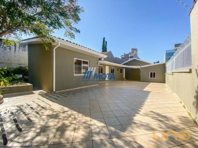 Casa na Padre Agostinho Mercês Curitiba PR, aluguel por R$ 9.950