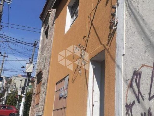 CASA NA PENHA COM 2 QUARTOS
