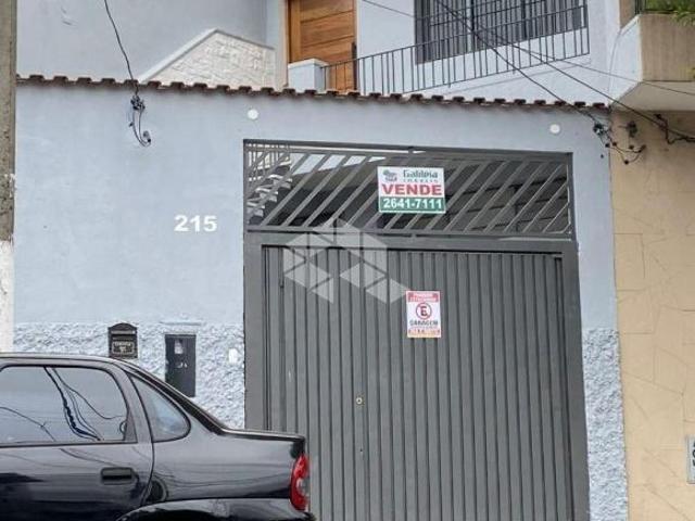 CASA NA PENHA COM 3 QUARTOS