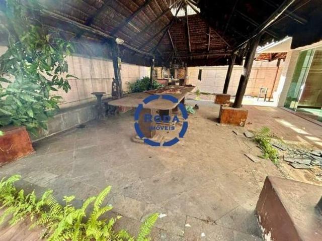 Casa na Ponta da Praia – 3 Suítes