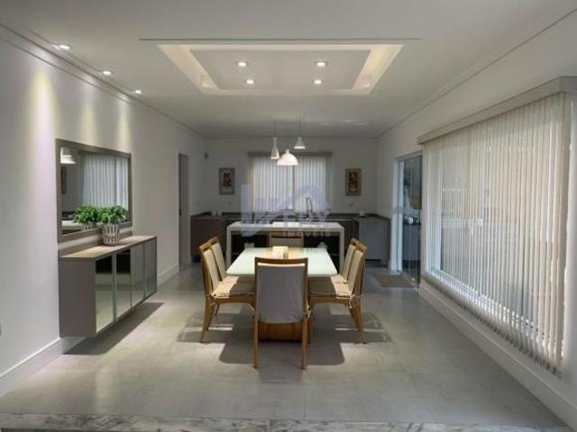 Casa na praia com 6 quartos e área gourmet em Peruíbe
