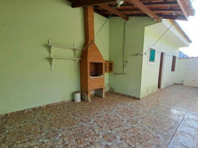 Casa na praia com 3 quartos e área gourmet em Peruíbe